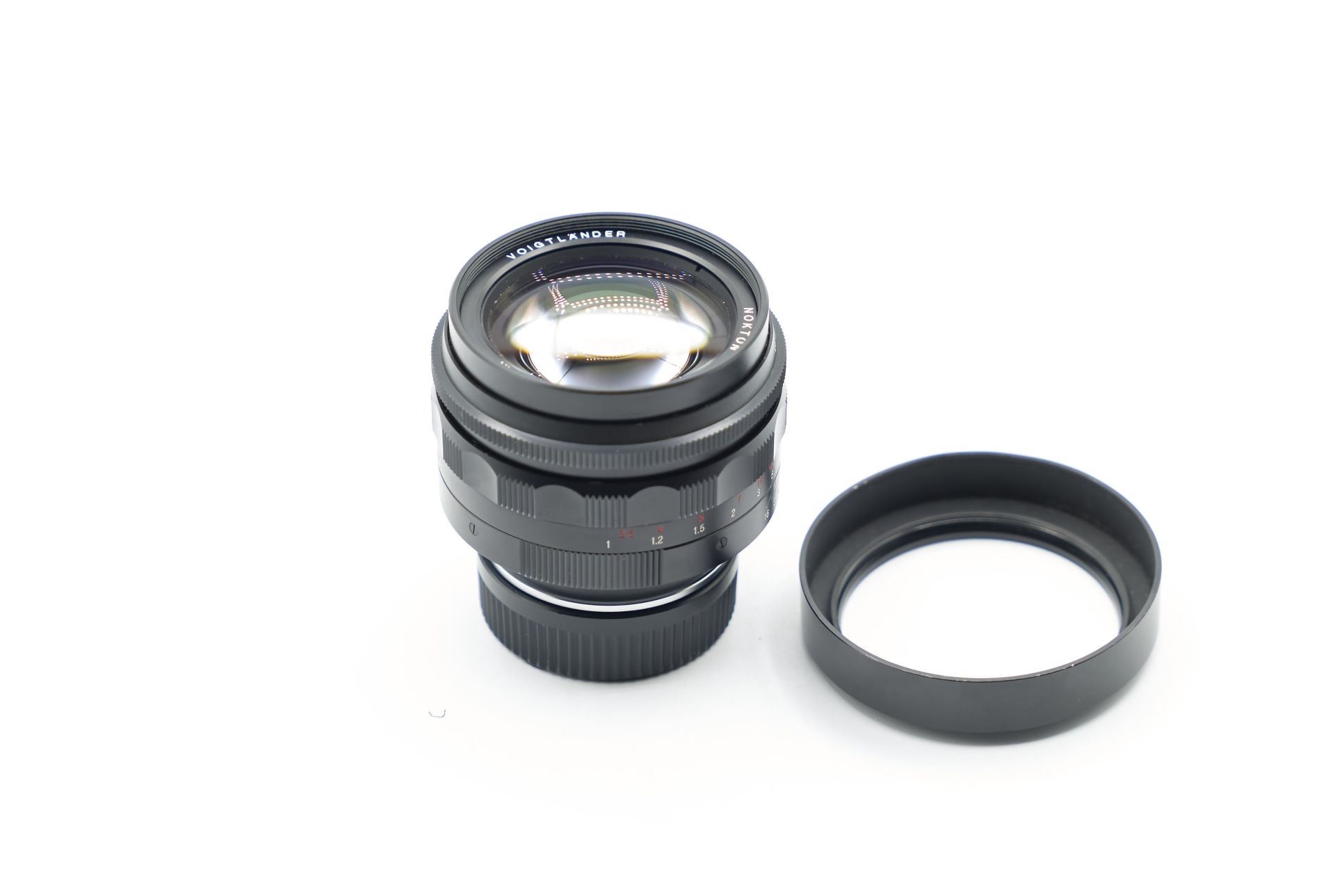 Voigtlander VM Nokton 50mm f/1.1 | Leica Camera Classic