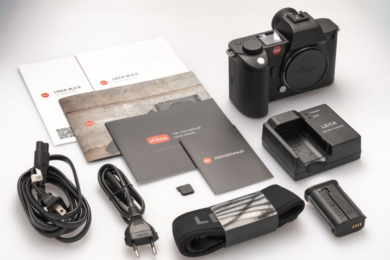 Leica SL2-S, black | Leica Camera Classic