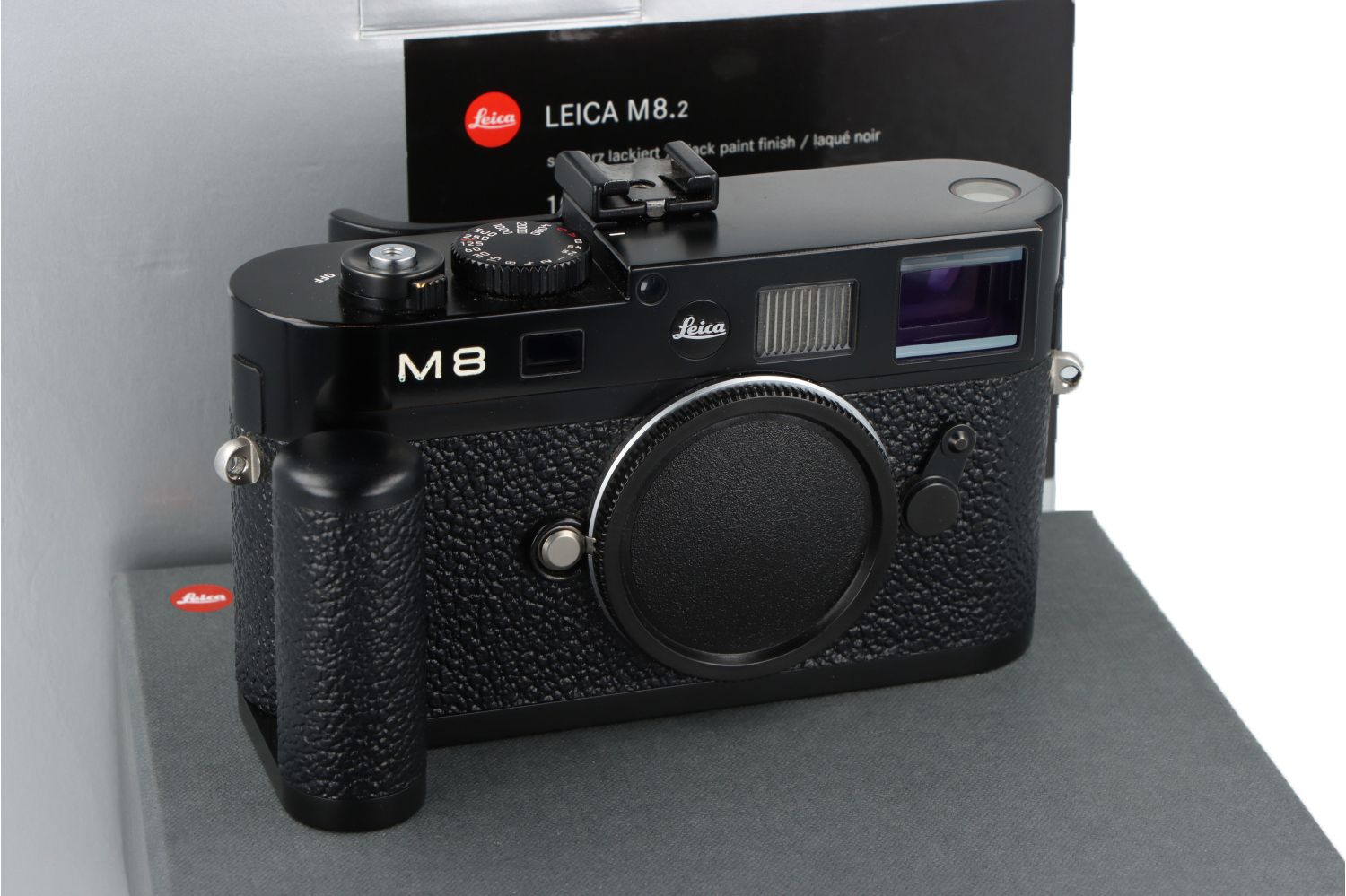 Kit Leica M8.2 Black Paint + Grip + Thumb rest (10711) | 10711SH-3551291